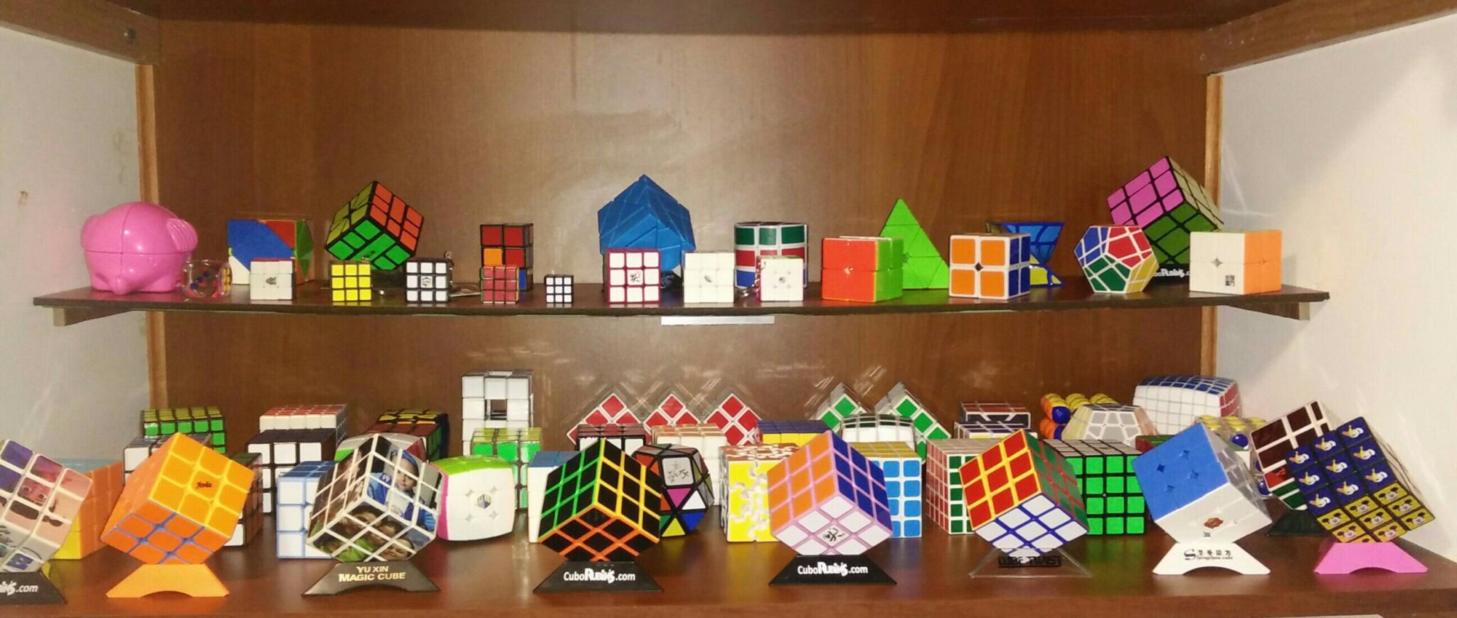 ¡Increíble! Descubre la Mayor Colección de Cubos Rubik del Mundo: Un ...